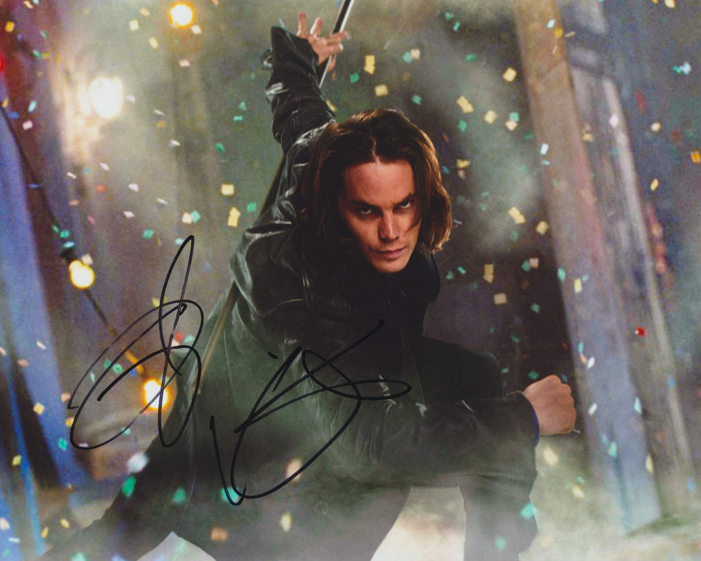 TAYLOR KITSCH SIGNED GAMBIT X-MEN ORIGINS: WOLVERINE 8X10 PHOTO ...