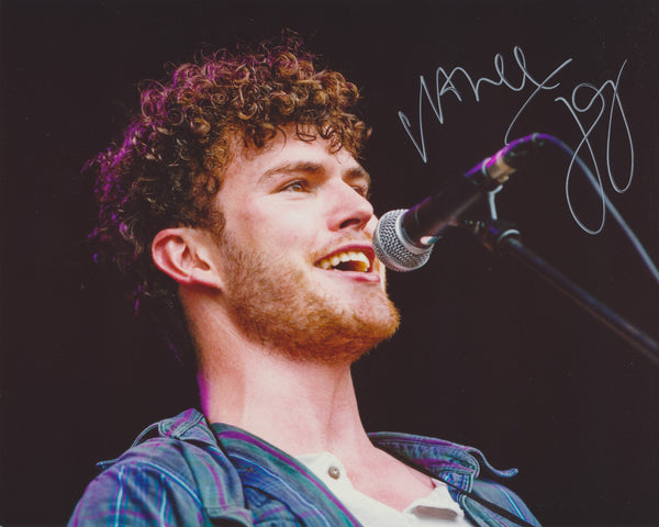 VANCE JOY SIGNED 8X10 PHOTO – Overtime Autographs