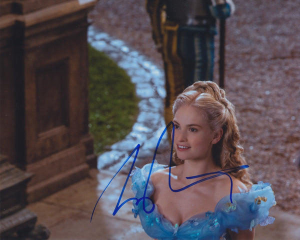 LILY JAMES SIGNED CINDERELLA 8X10 PHOTO – Overtime Autographs