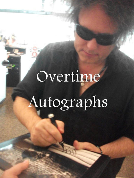 ROBERT SMITH SIGNED THE CURE 8X10 PHOTO – Overtime Autographs